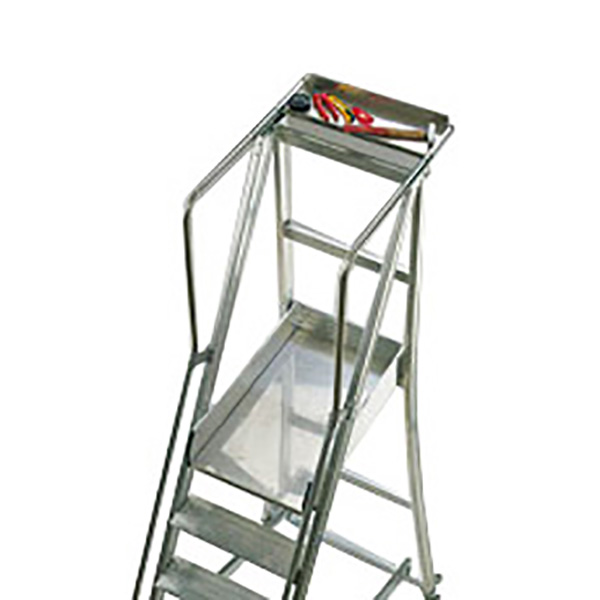 Escabeau industriel roulant à grande plateforme