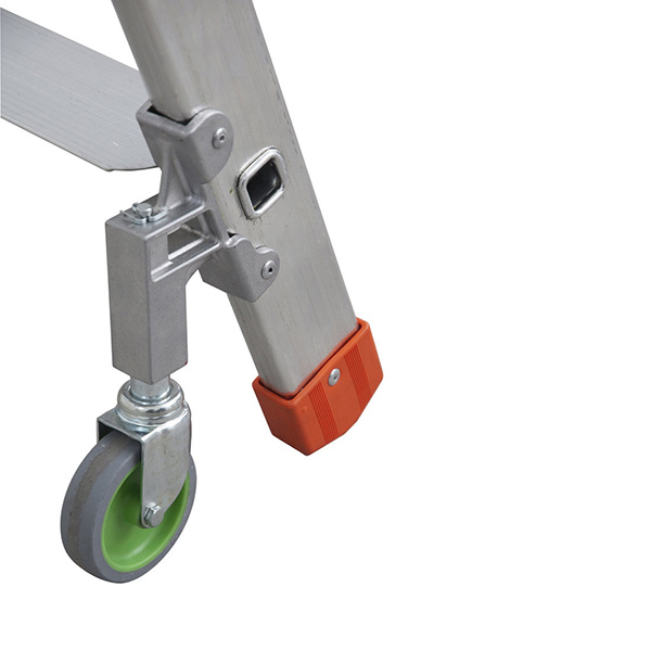 Escabeau industriel roulant léger pour une utilisation facile