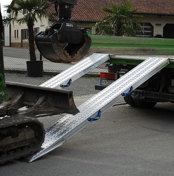 Schwerlast Verladeschienen für Bagger, Radlader, Stahlketten