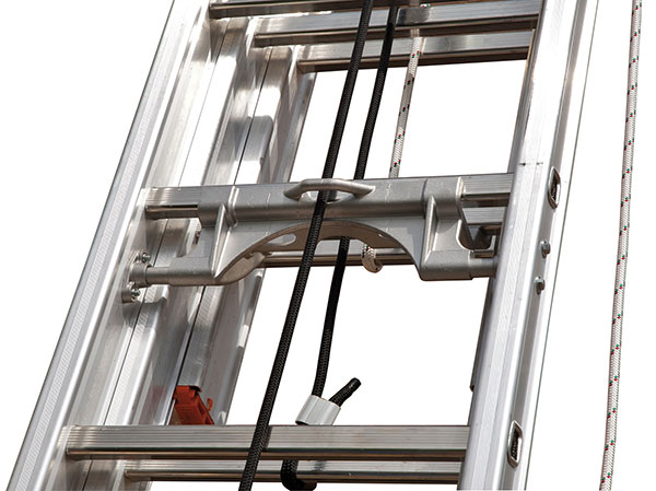 Aluminium Schiebeleiter 3-teilig mit Seilzug auf leiter-experten.de