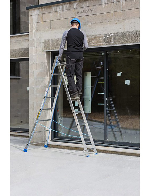 Mehrzweckleiter 2 teilig auch treppengängig verwendbar