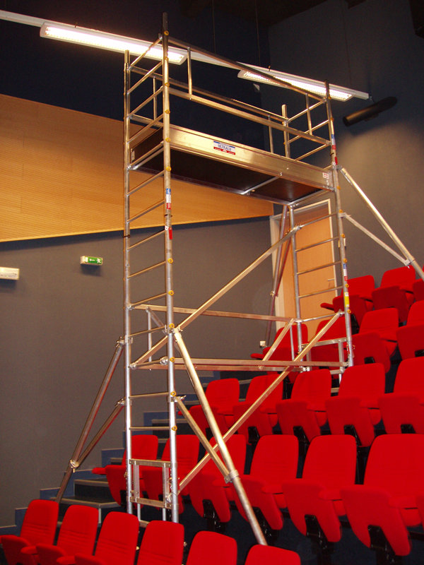 Trabattello con ruote in alluminio per lavori in quota